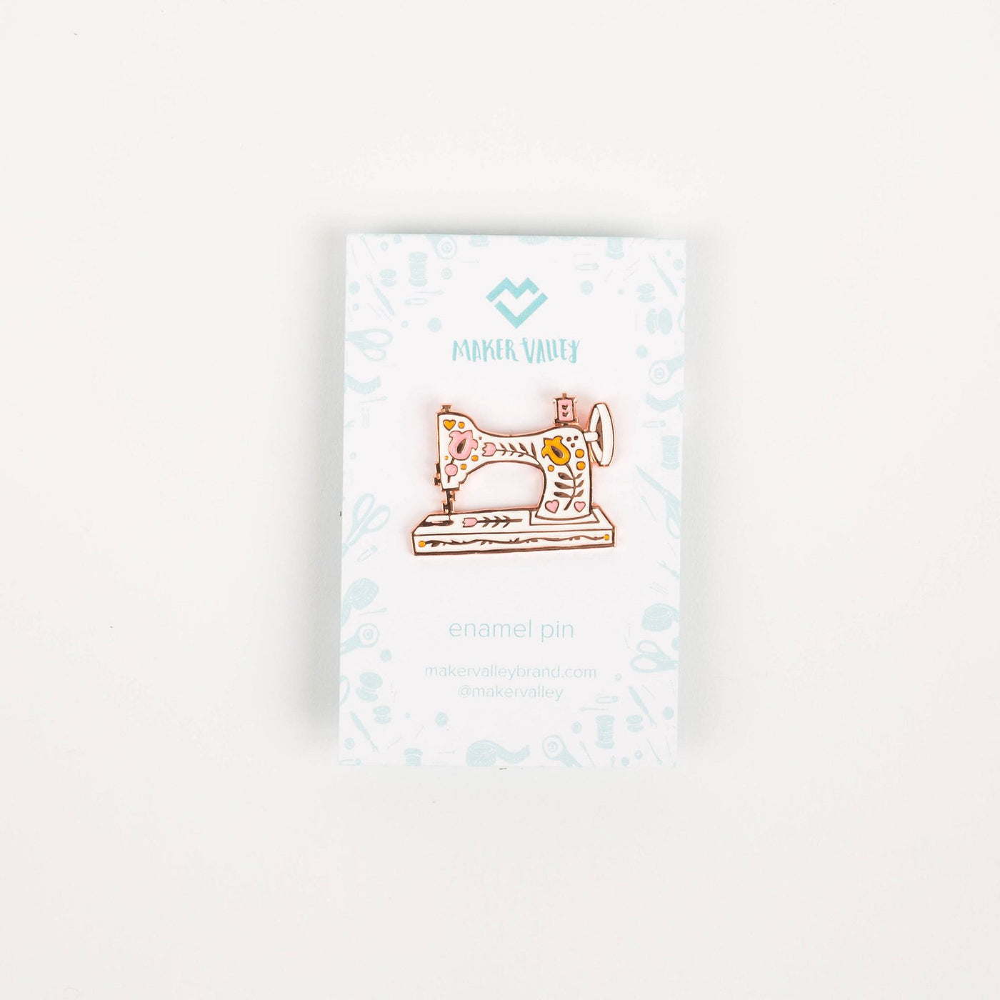 Vintage Sewing Machine - Enamel Pin